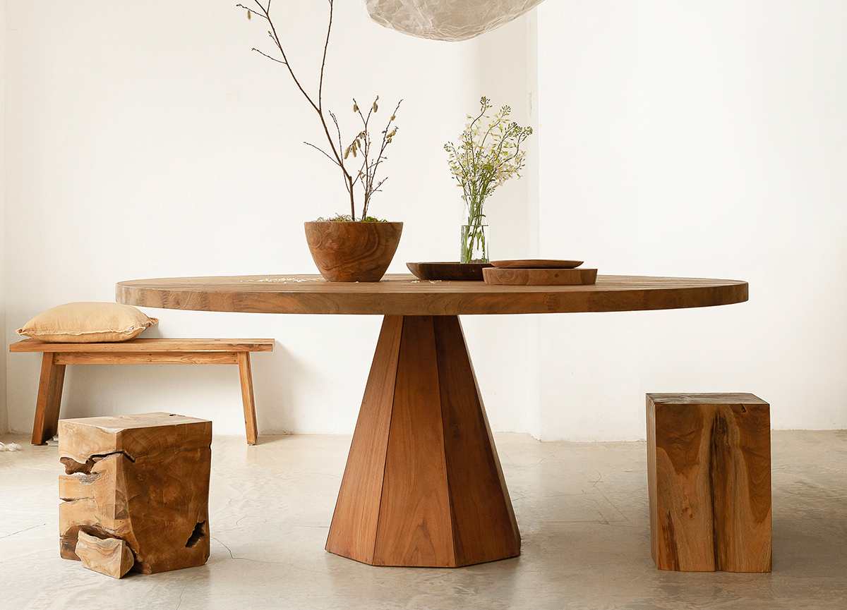 JATI dining table in reclaimed teak wood Ø 130 cm x 76 cm high